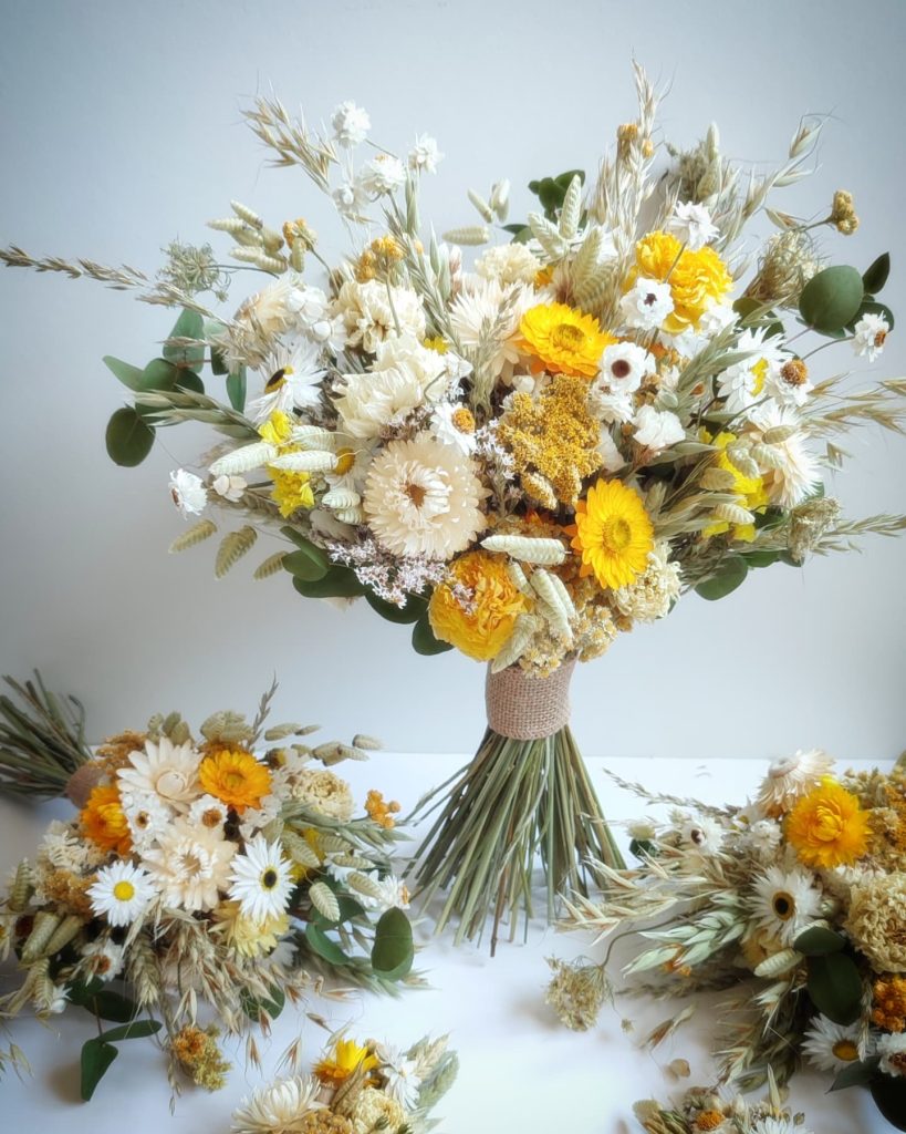 Dried Flower Wedding Bouquets/Posies – Iris & Teasel