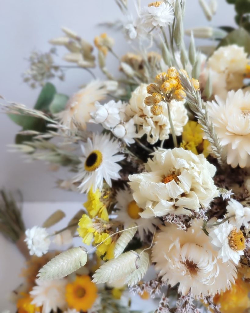Dried Flower Wedding Bouquets/Posies – Iris & Teasel