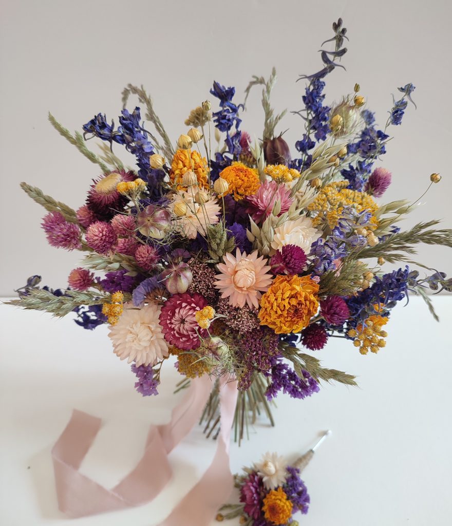 Dried Flower Wedding Bouquets/Posies – Iris & Teasel